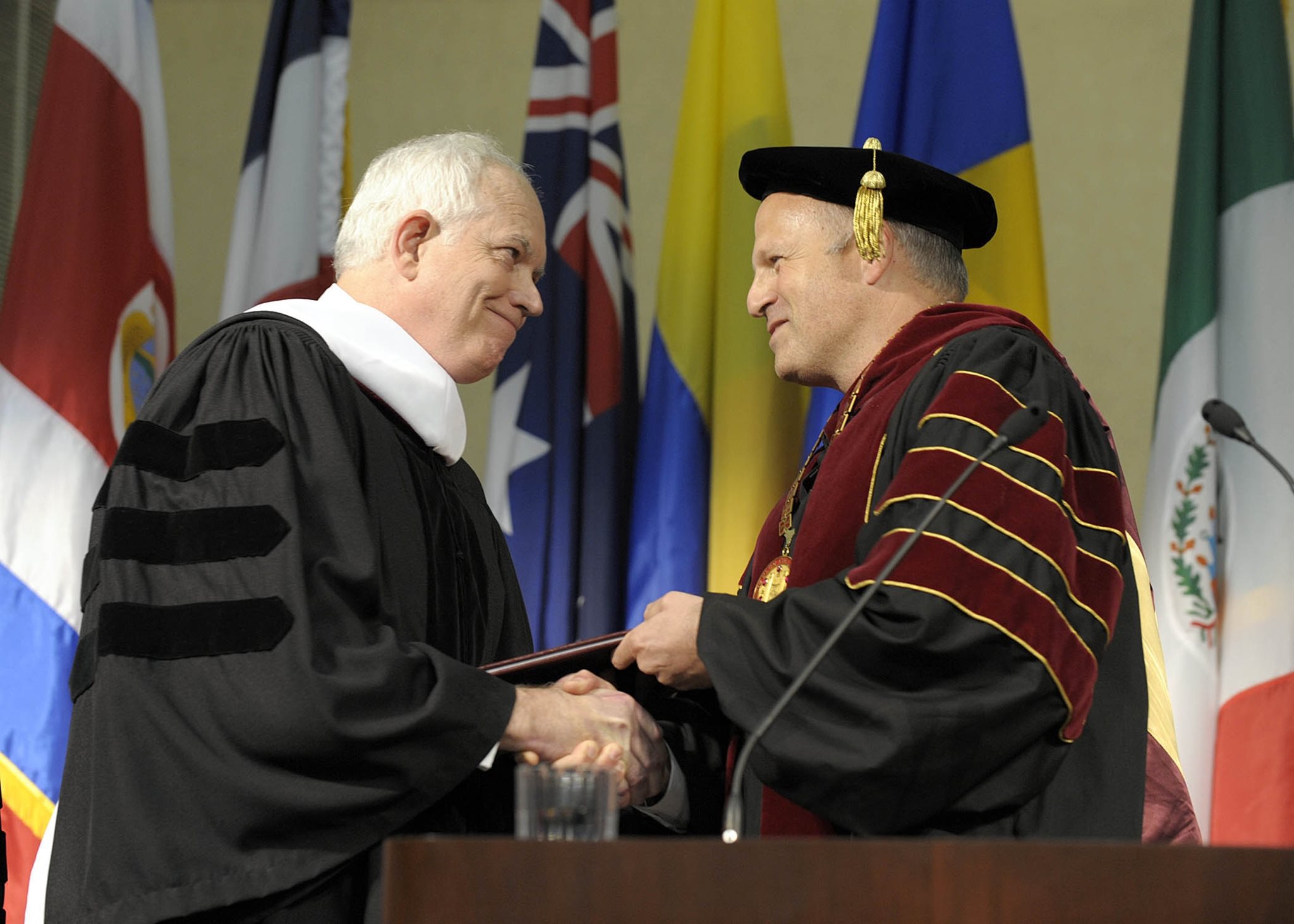 Spring 09: Elon awards honorary doctorate to alumnus Noel Allen | Today ...