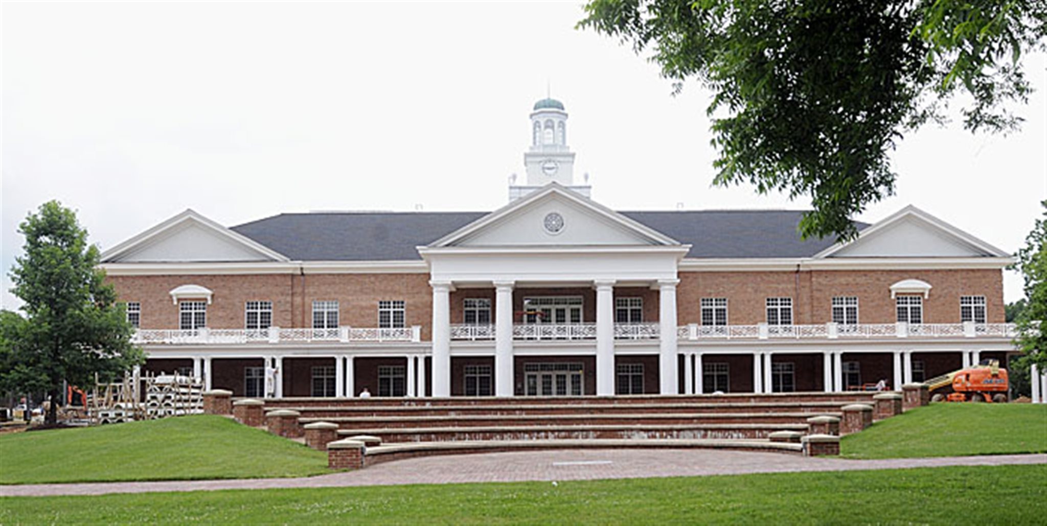 Faculty and staff begin move into Lindner Hall | Today at Elon | Elon ...