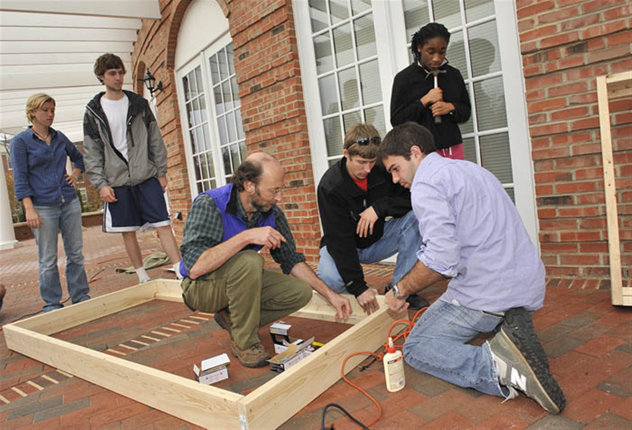 Helping the homeless: Elon class to build beds for local shelter ...