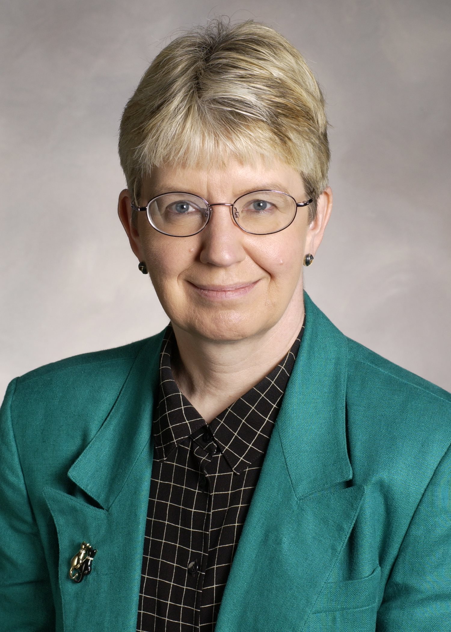 Lynn Heinrichs serves as panel moderator and workshop presenter at ...