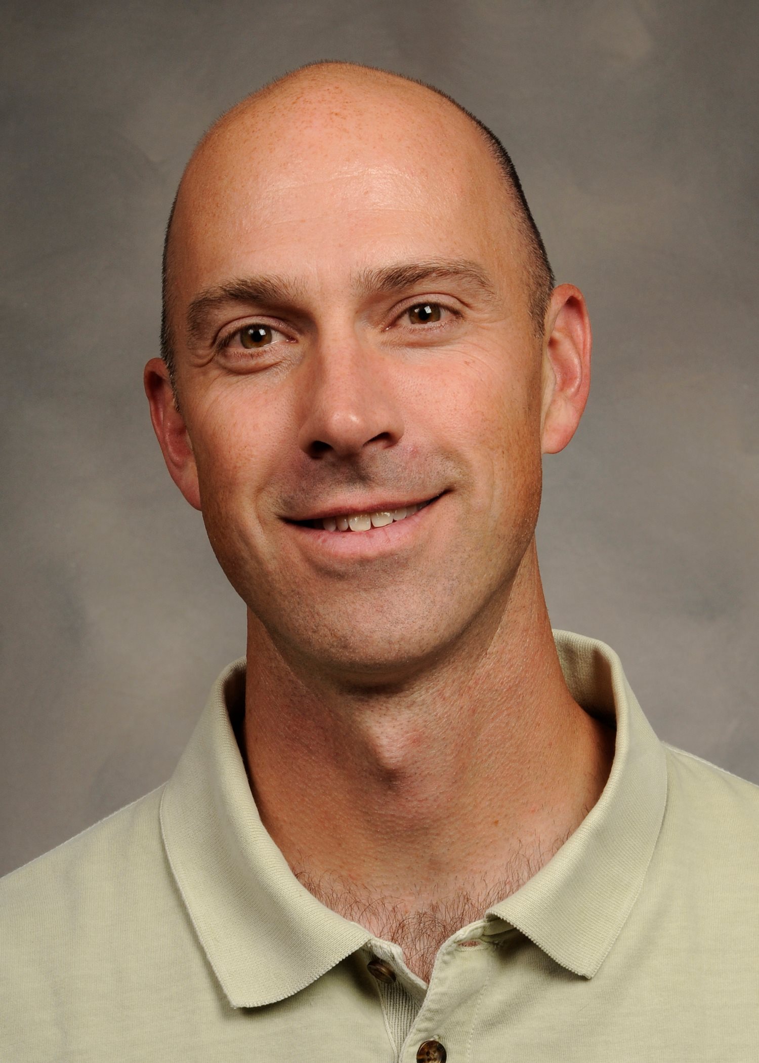 Phil Miller gives presentation on marital therapy and combat stress ...