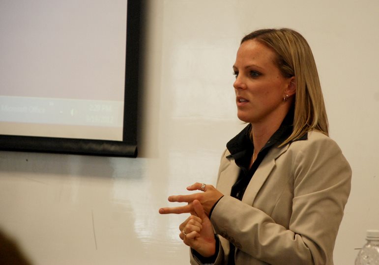 Paige Goss ’07 brings The Select Group to campus | Today at Elon | Elon ...