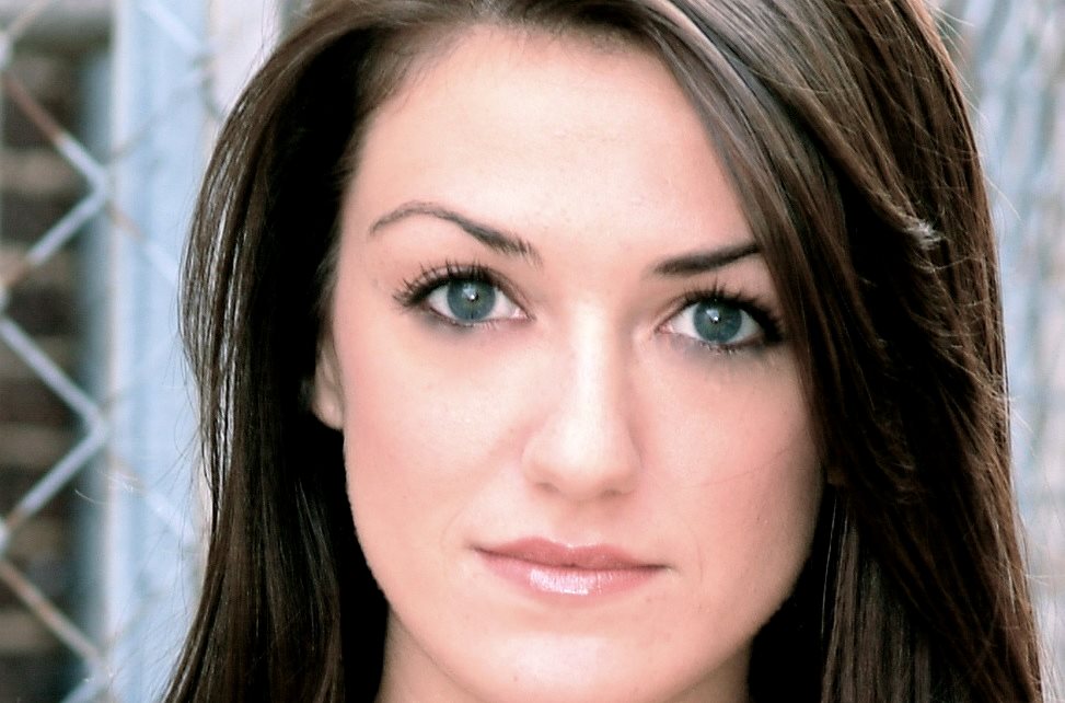 Mackenzie Bell ’09 prepares to make her Broadway debut in 'Pippin ...