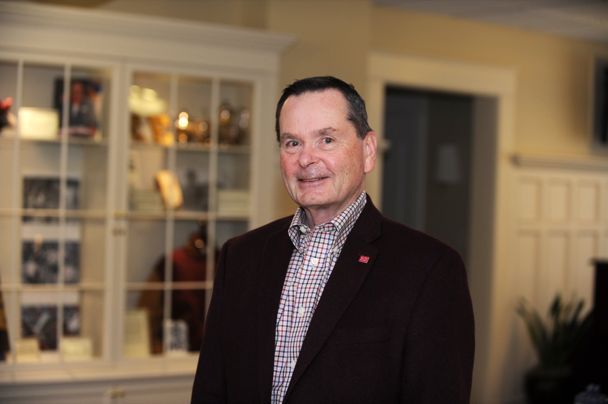 Elon alumnus endows second scholarship to support global study | Today ...