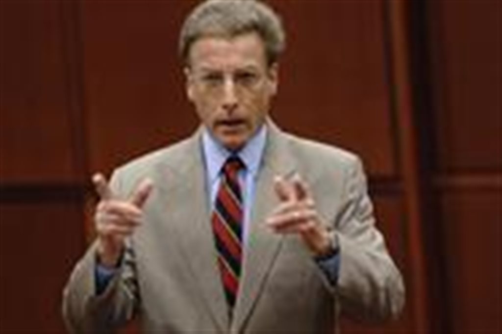 Elon alum: Make “harder right” over “easier wrong” | Today at Elon ...