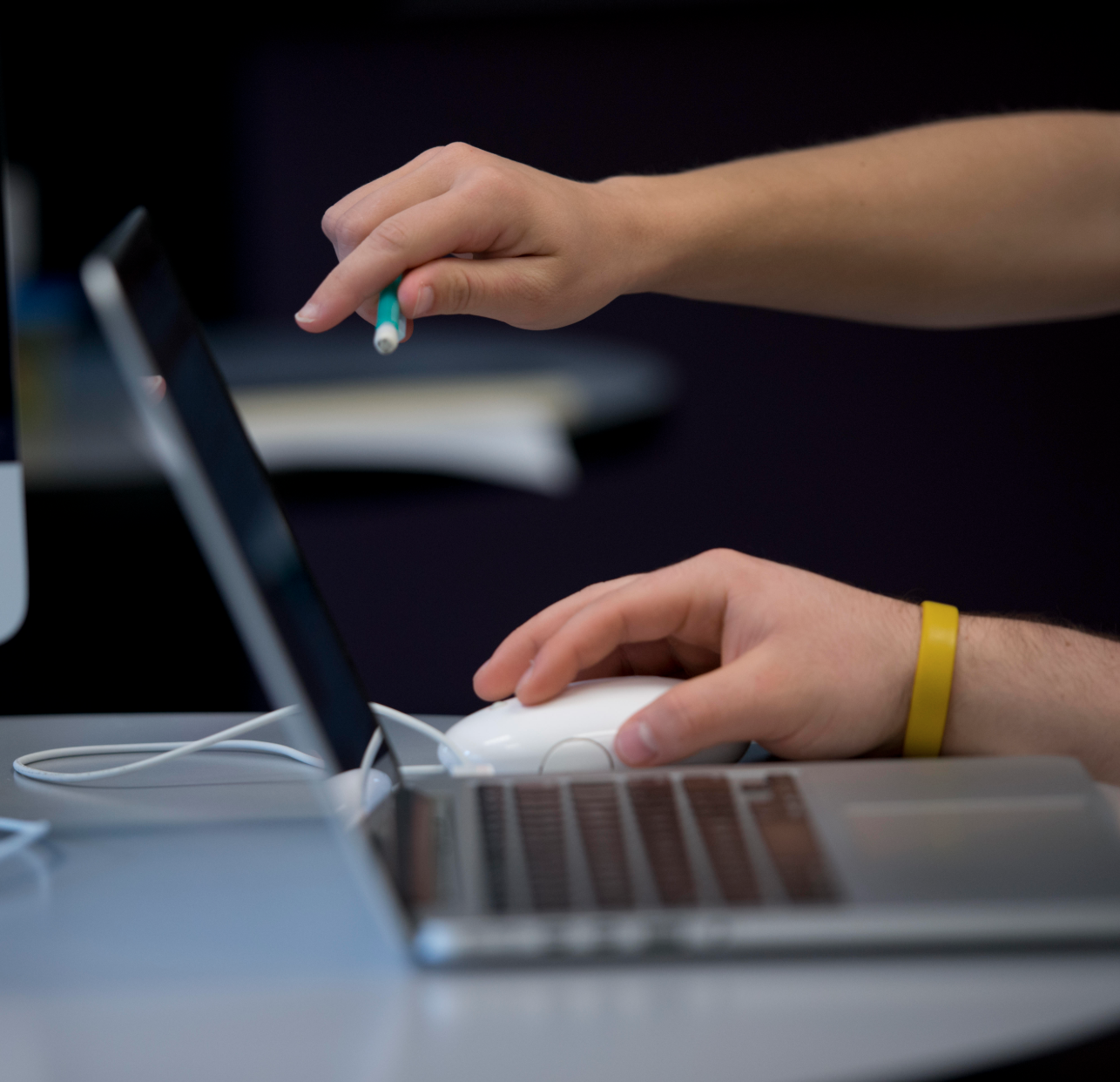 Creative Ways to Stay Connected with Colleagues While Working Remotely ...